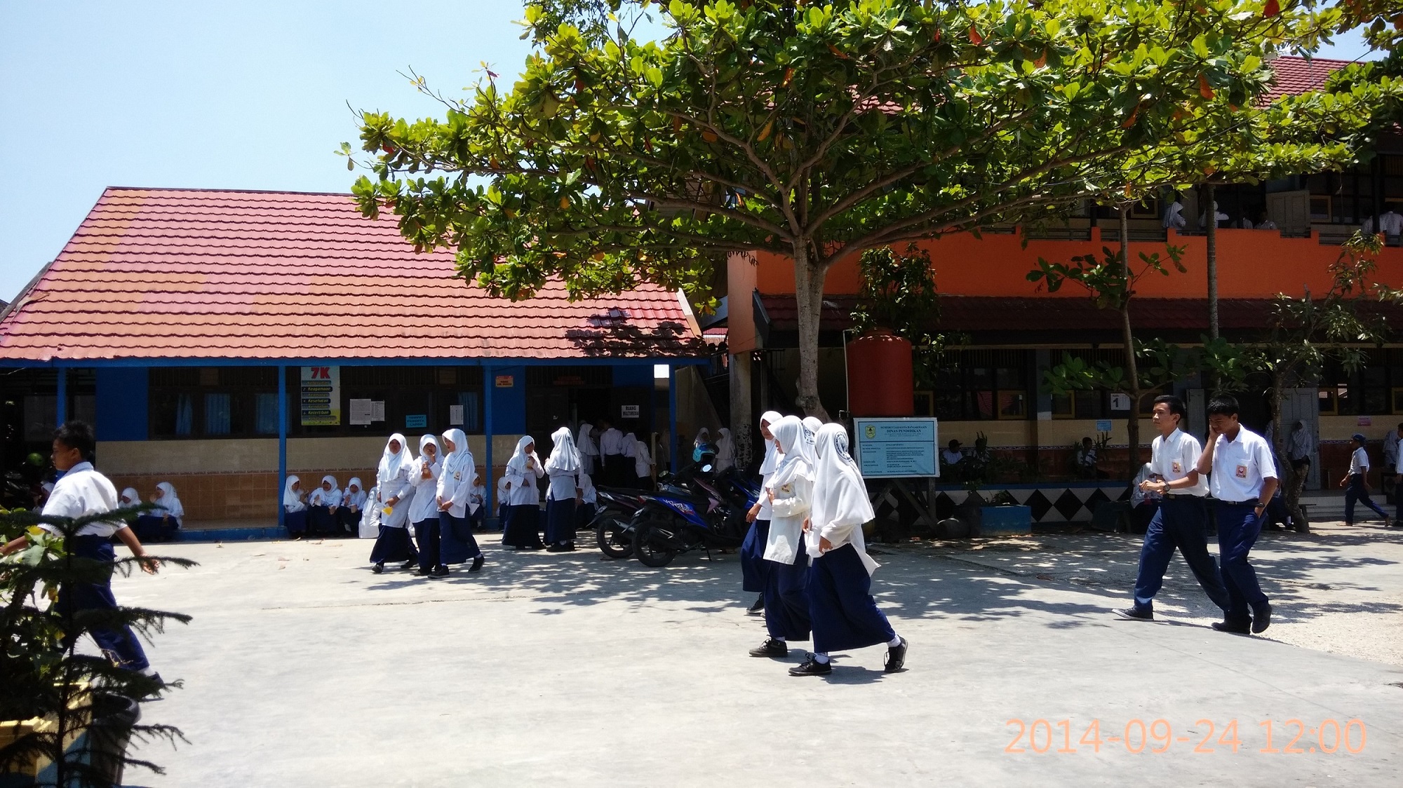 Smp Negeri 04 Annibuku