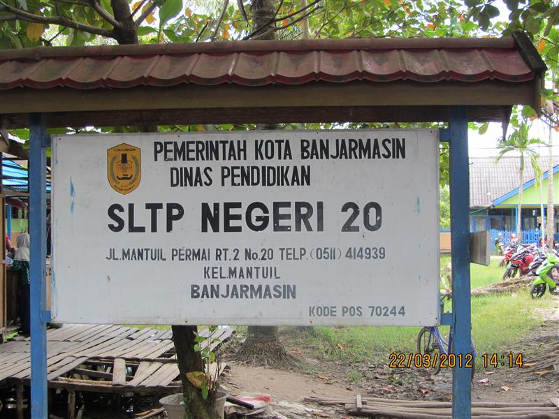 SMP NEGERI 20 - annibuku.com
