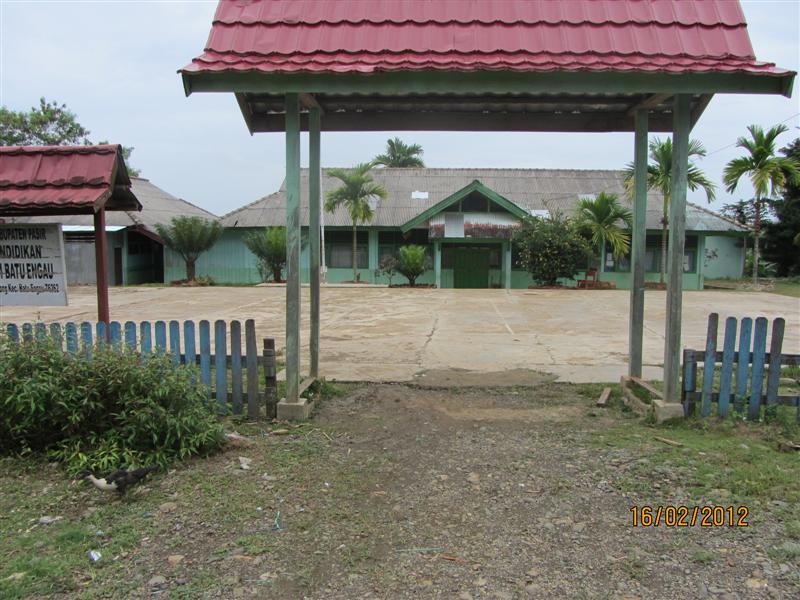 SMP NEGERI 1 BATU ENGAU - annibuku.com