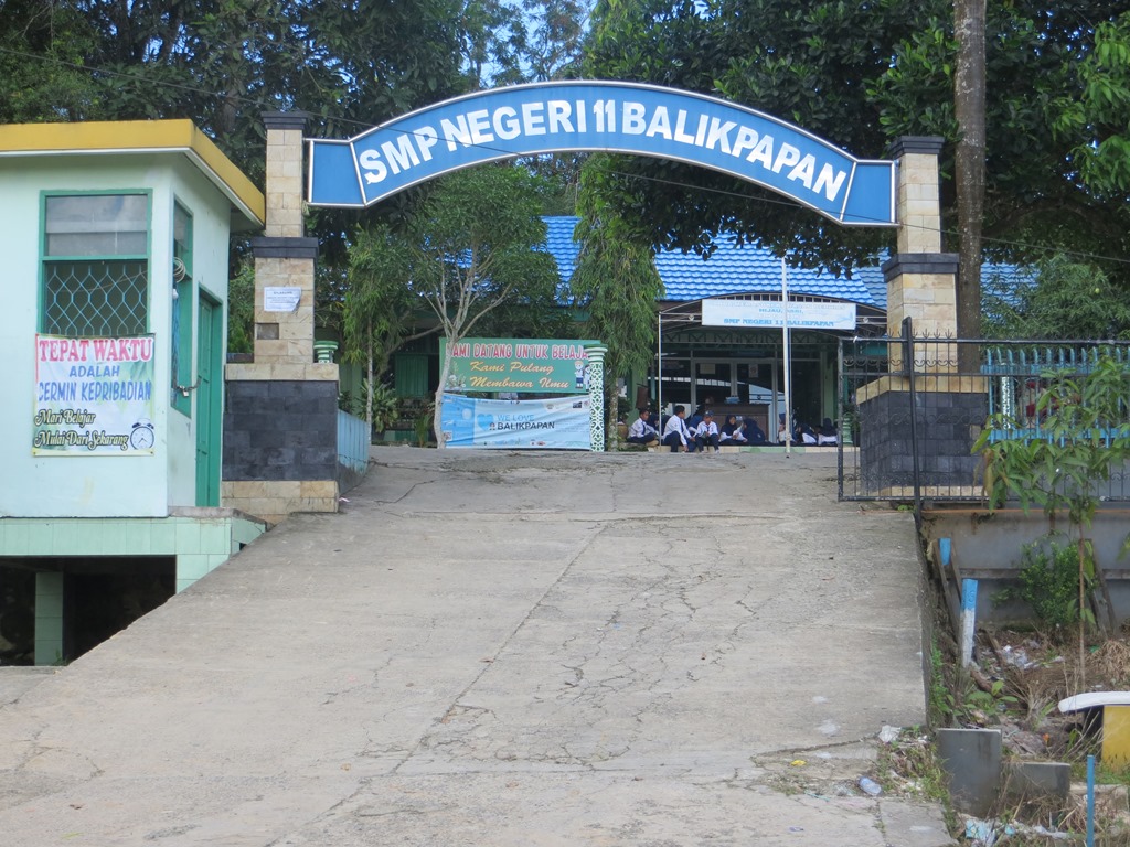 SMP NEGERI 11 BALIKPAPAN - annibuku.com