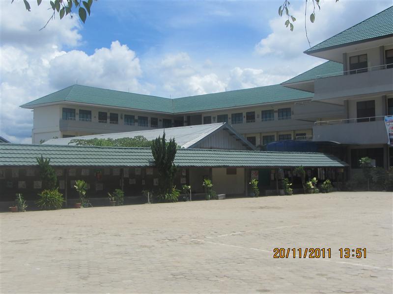 SMP Katolik Santo Fransiskus Assisi Samarinda - annibuku.com