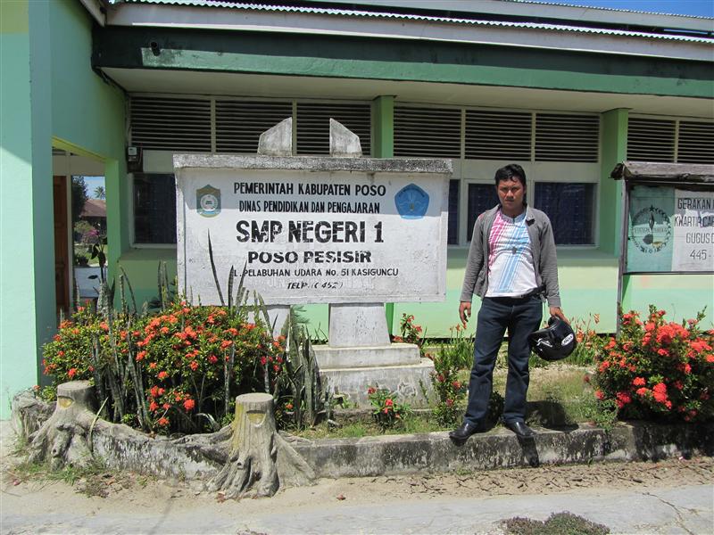SMP NEGERI 1 POSO PESISIR - annibuku.com