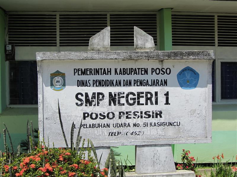 SMP NEGERI 1 POSO PESISIR - annibuku.com
