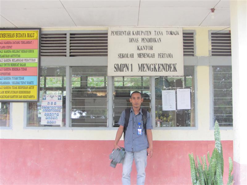 SMP NEGERI 1 MENGKENDEK - annibuku.com