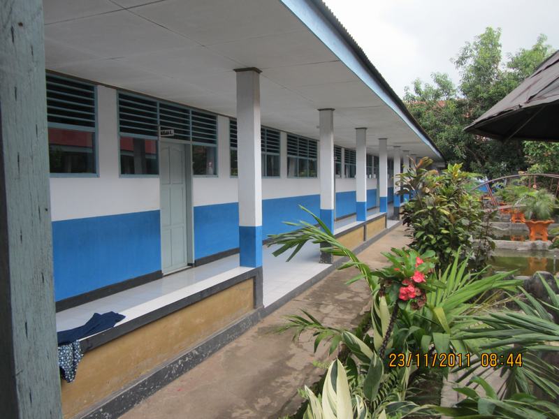SMP NEGERI 17 MAKASSAR - annibuku.com