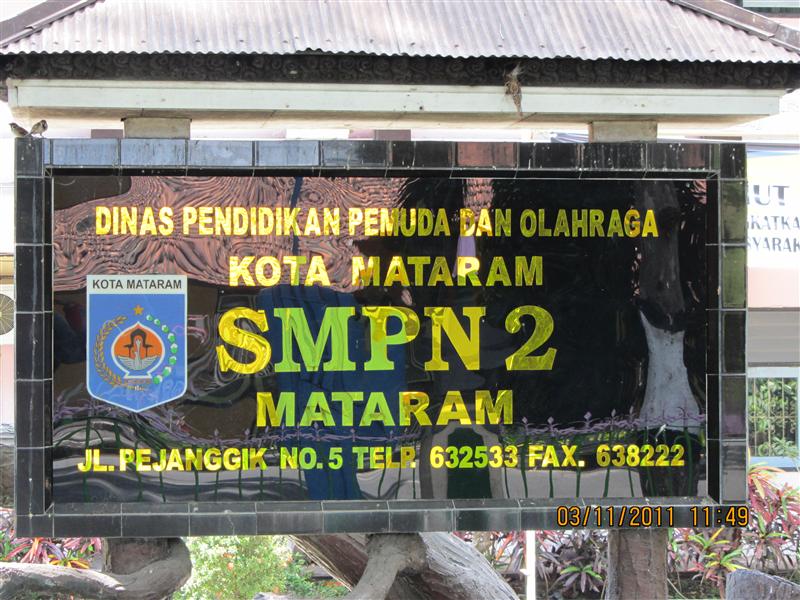SMP NEGERI 2 MATARAM - annibuku.com