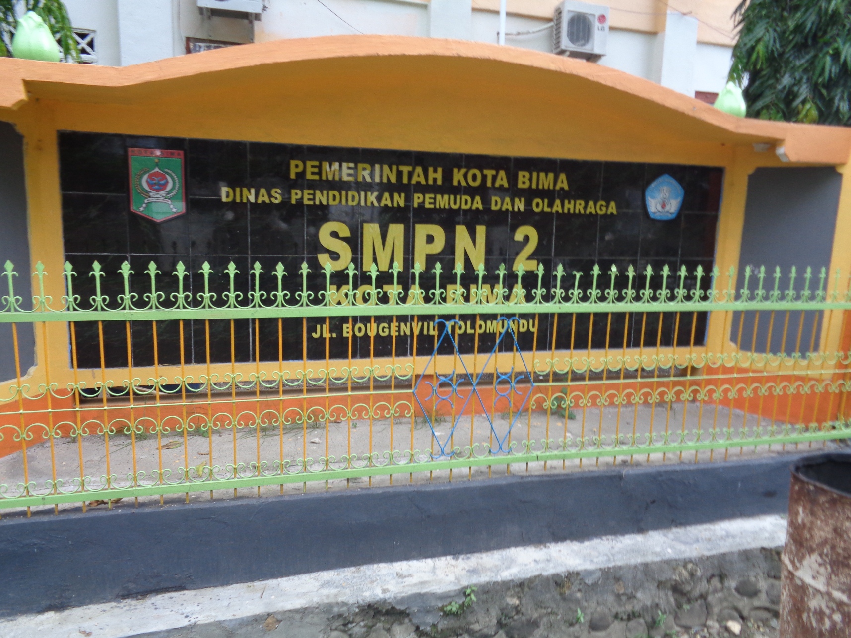 SMP NEGERI 2 KOTA BIMA - annibuku.com