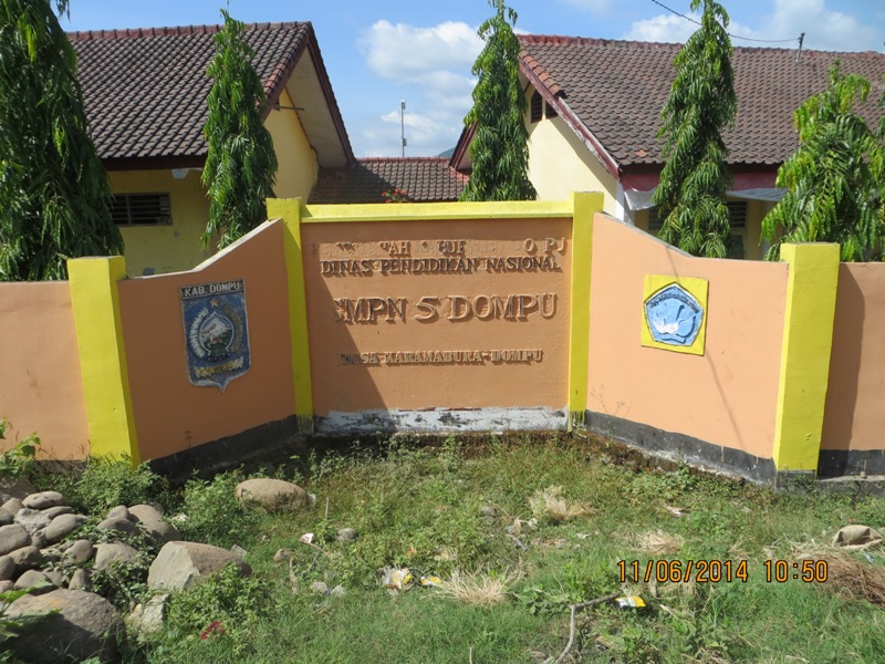 SMP NEGERI 5 DOMPU - annibuku.com