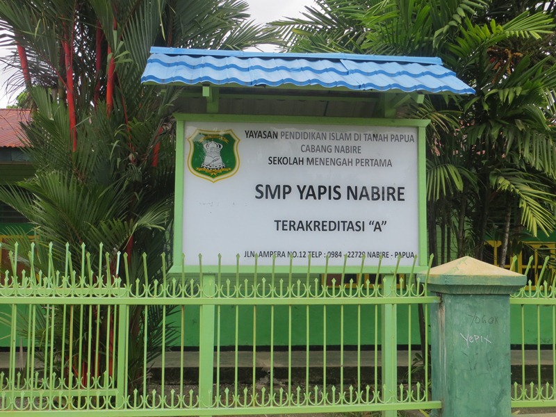 SMP Yapis Nabire - annibuku.com