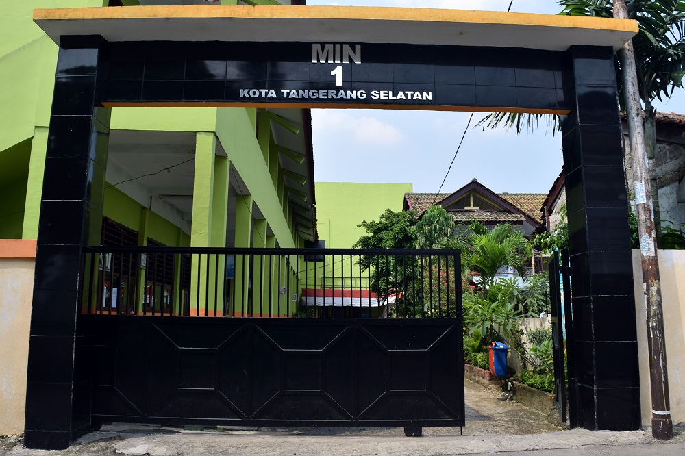 MIN 1 Kota Tangerang Selatan - annibuku.com