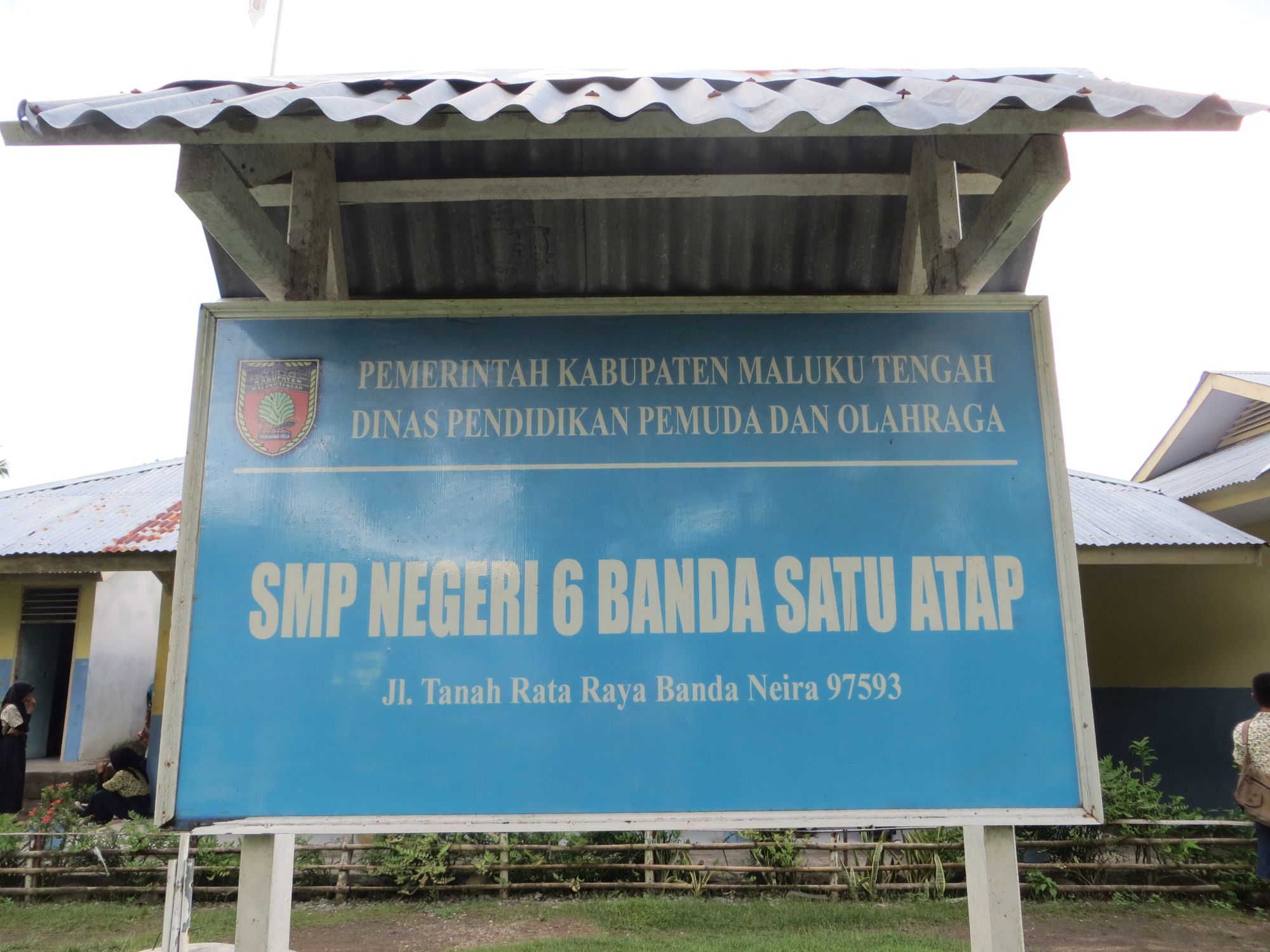SMP NEGERI 6 BANDA SATU ATAP - annibuku.com