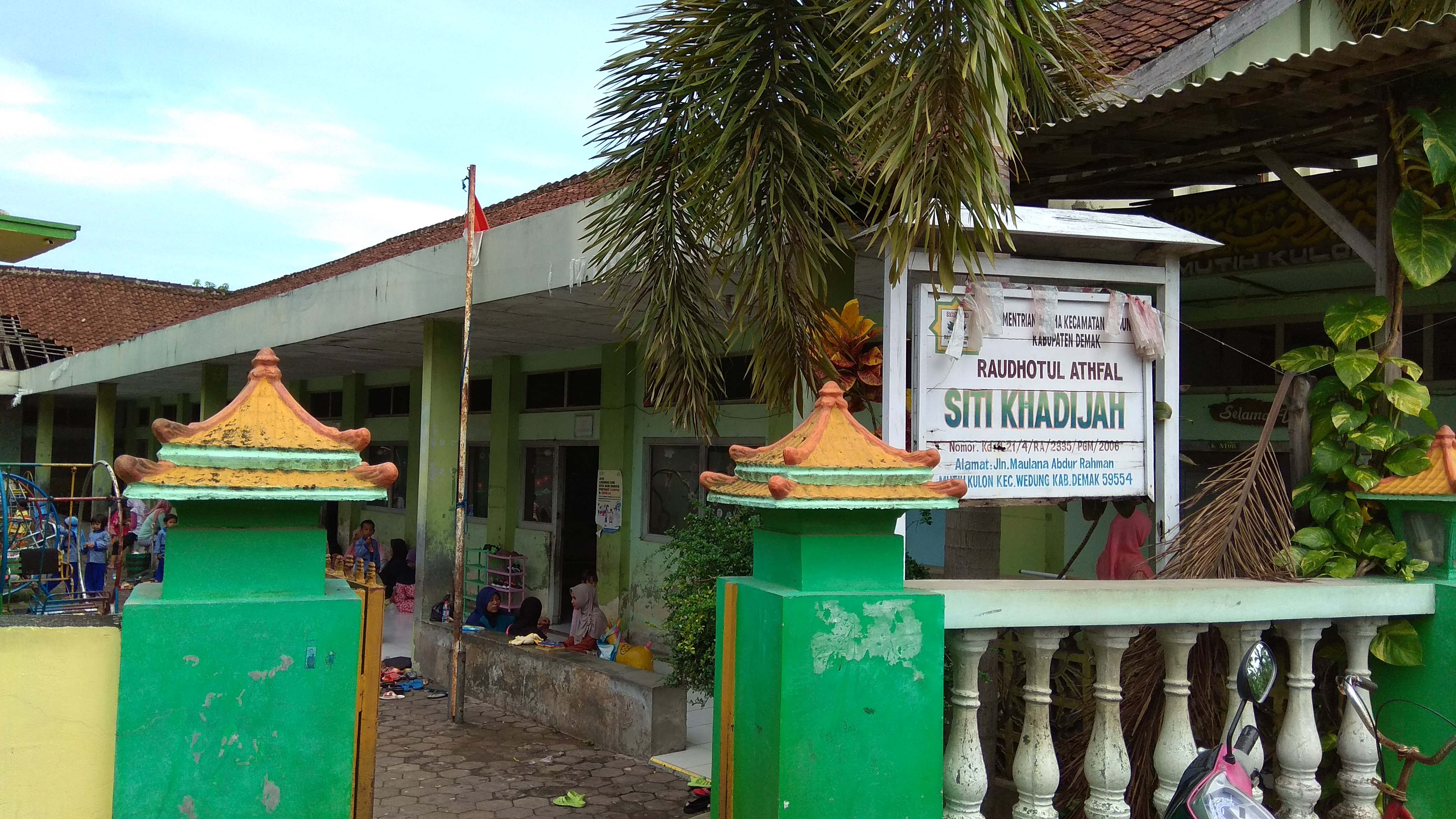 RA/BA/TA SITI KHADIJAH - annibuku.com
