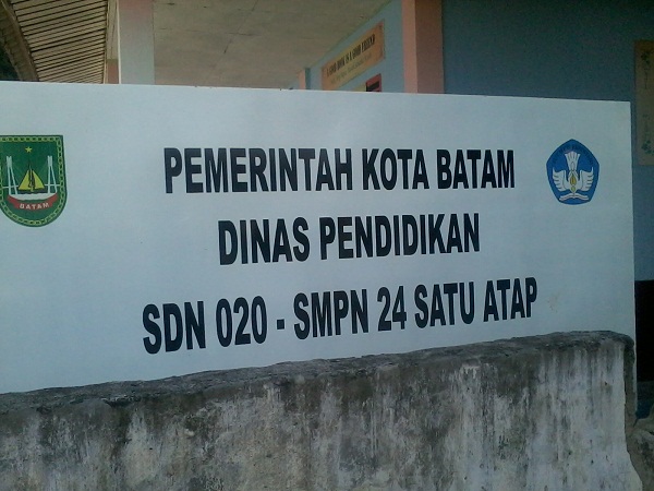 SMP NEGERI 24 BATAM - annibuku.com