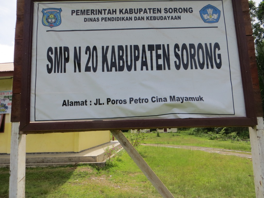 SMP NEGERI 20 KABUPATEN SORONG - annibuku.com