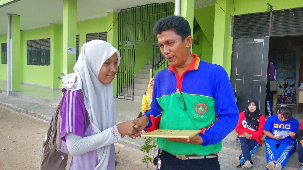 SMAN 19 BATAM - annibuku.com