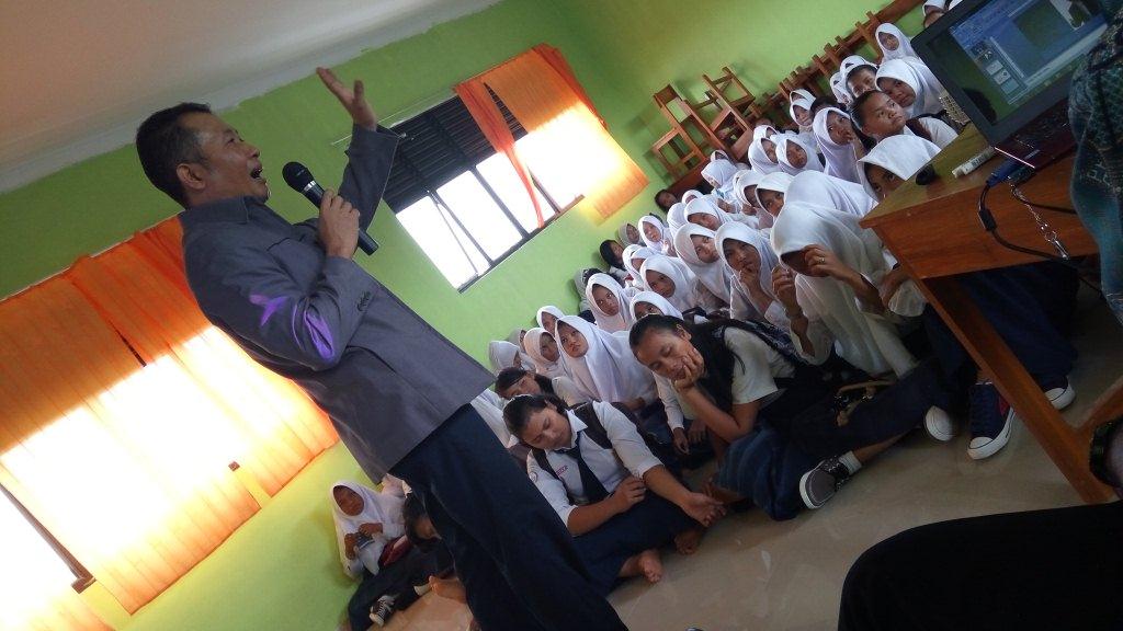 SMAN 19 BATAM - annibuku.com