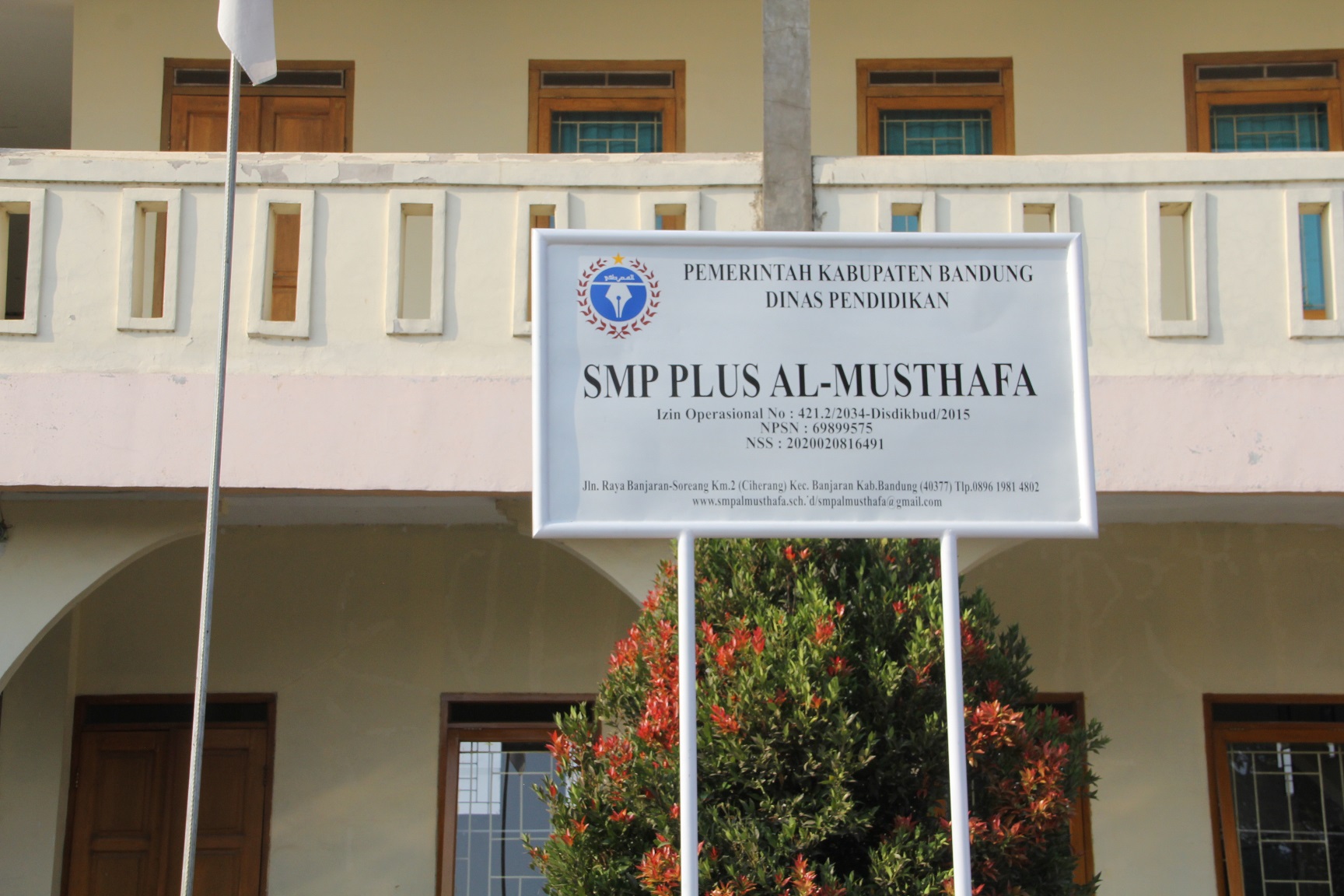 SMP PLUS AL-MUSTHAFA - annibuku.com