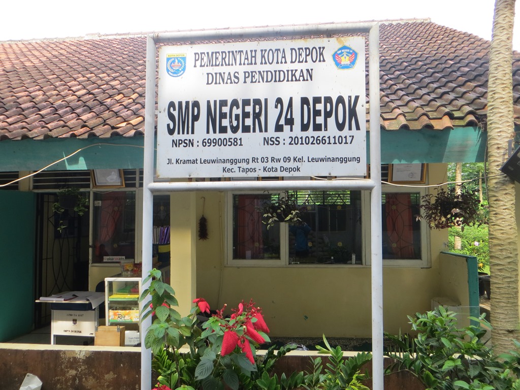 SMP NEGERI 24 DEPOK - annibuku.com