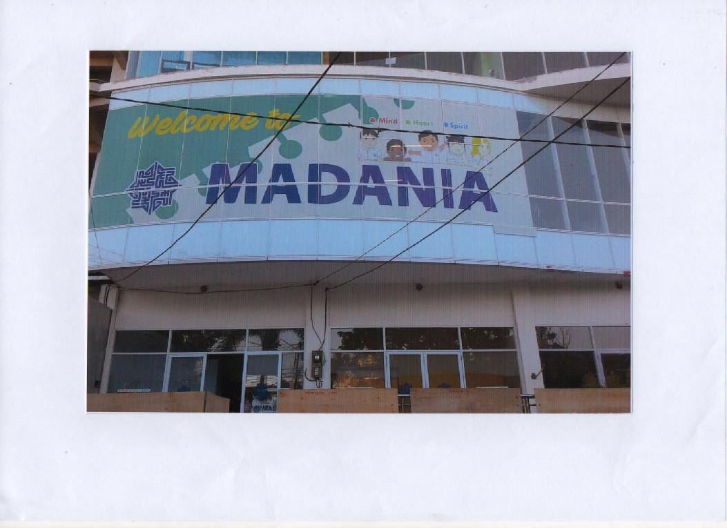 SMP MADANIA MAKASSAR - annibuku.com