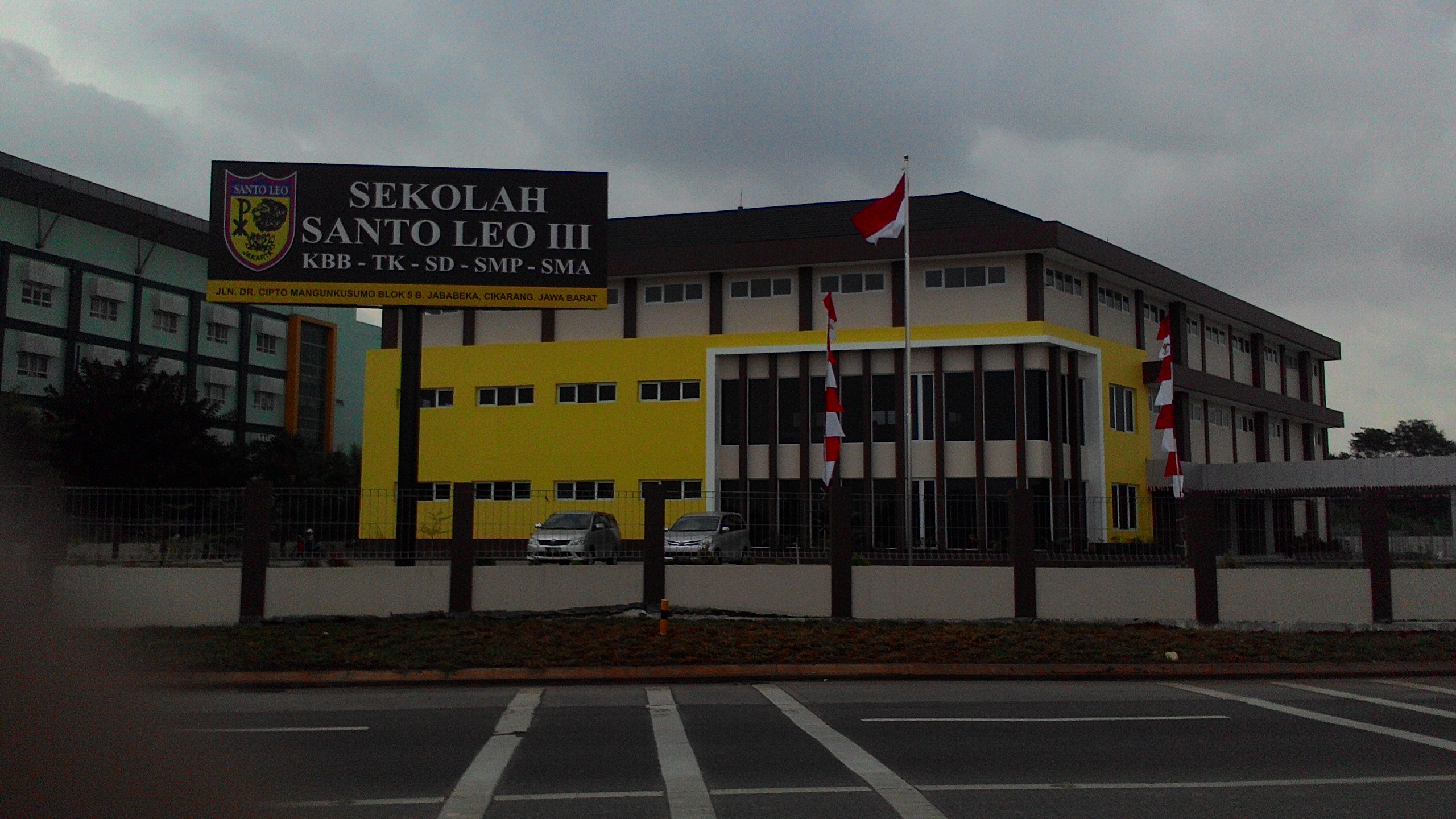SMP SANTO LEO III CIKARANG - annibuku.com
