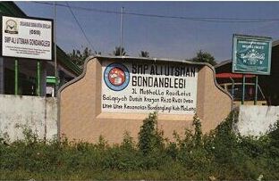 SMP ALI UTSMAN GONDANGLEGI - annibuku.com