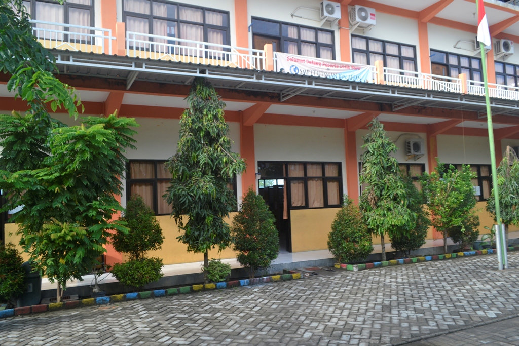 SMP IT Utsman Bin Affan - annibuku.com