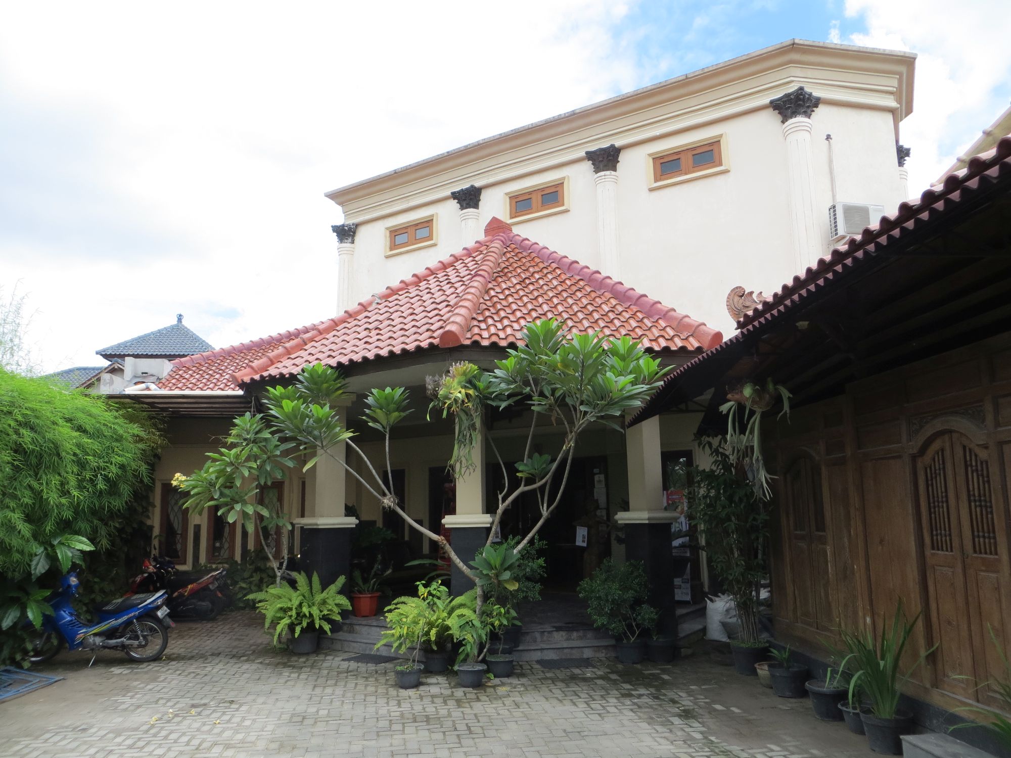 LKP Putri Kedaton - annibuku.com