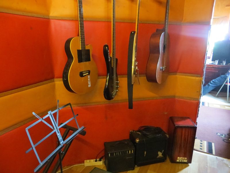 LKP Adica Musik - annibuku.com