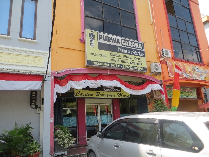 LKP Purwacaraka Music Studio - annibuku.com