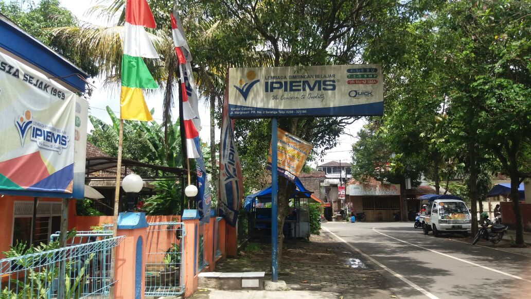 Lembaga Bimbingan Belajar IPIEMS - annibuku.com